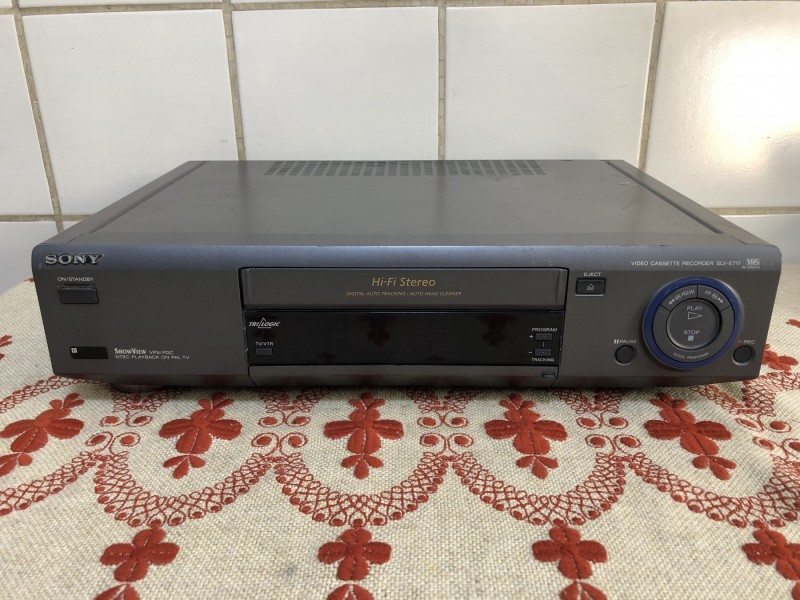 Sony SLV-E717