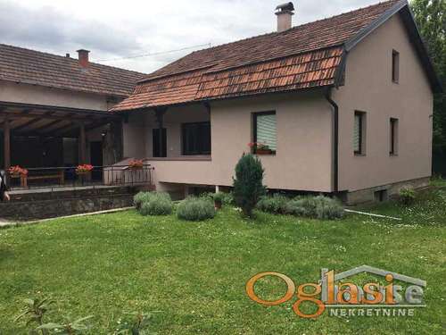 SREMSKA KAMENICA - PARAGOVO - 217m2 - 1200 evra