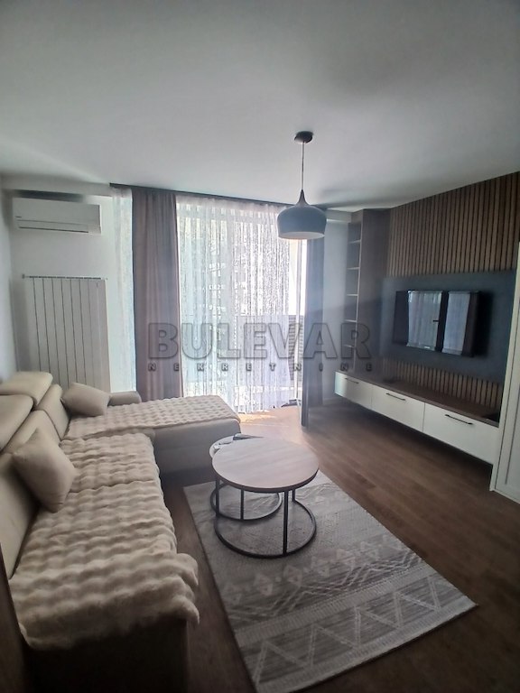 Izdaje se lux stan u novom kompleksu Planet Residence, 38m2