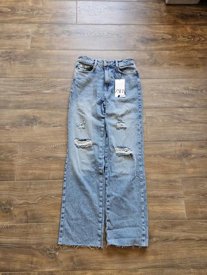 Zara nove farmerke 34