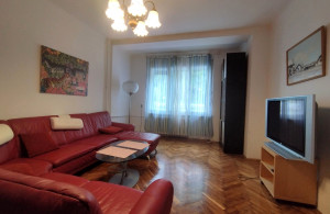 Prodajem Stan-Apartman, Kej