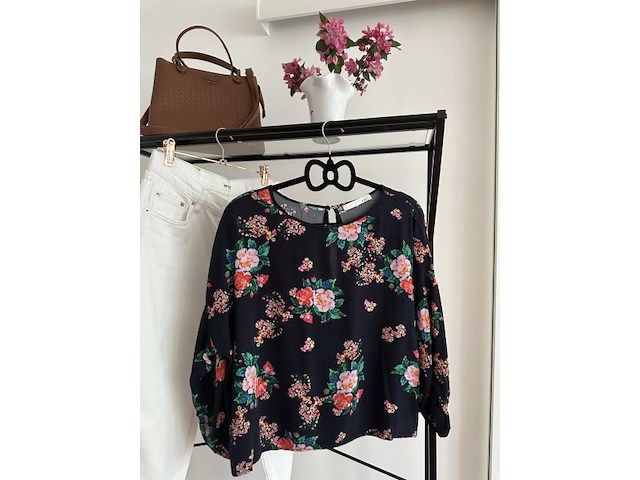 OUI PARIS Cvetna teget bluza L 40