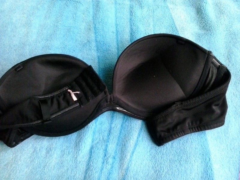 Hunkemoller kao NOV samodrzeci push up grudnjak 75C