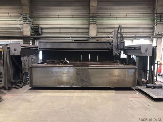 Waterjet sistem za sečenje
Stein-Moser GmbH CNC 5 Achsen 4020 x 2020 x 600 mm