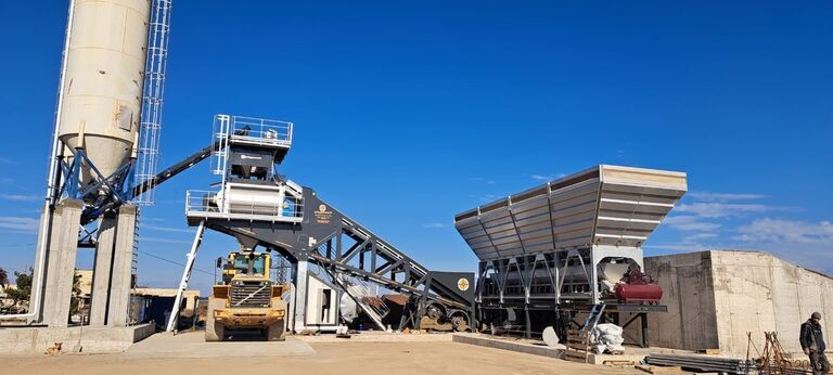 Beton fabrika
Polygonmach PMC-120 120m3 hour mobile concrete batching p...