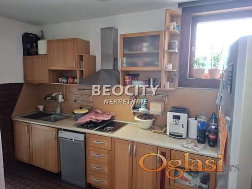 Surčin, Surčin (mesto), Ignjata Lakočevića, 5.0, 200m2