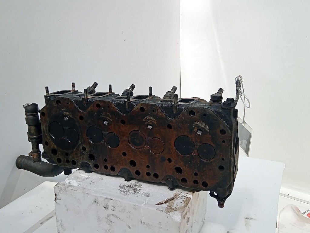 11111-56020 glava cilindra za Nissan kamiona