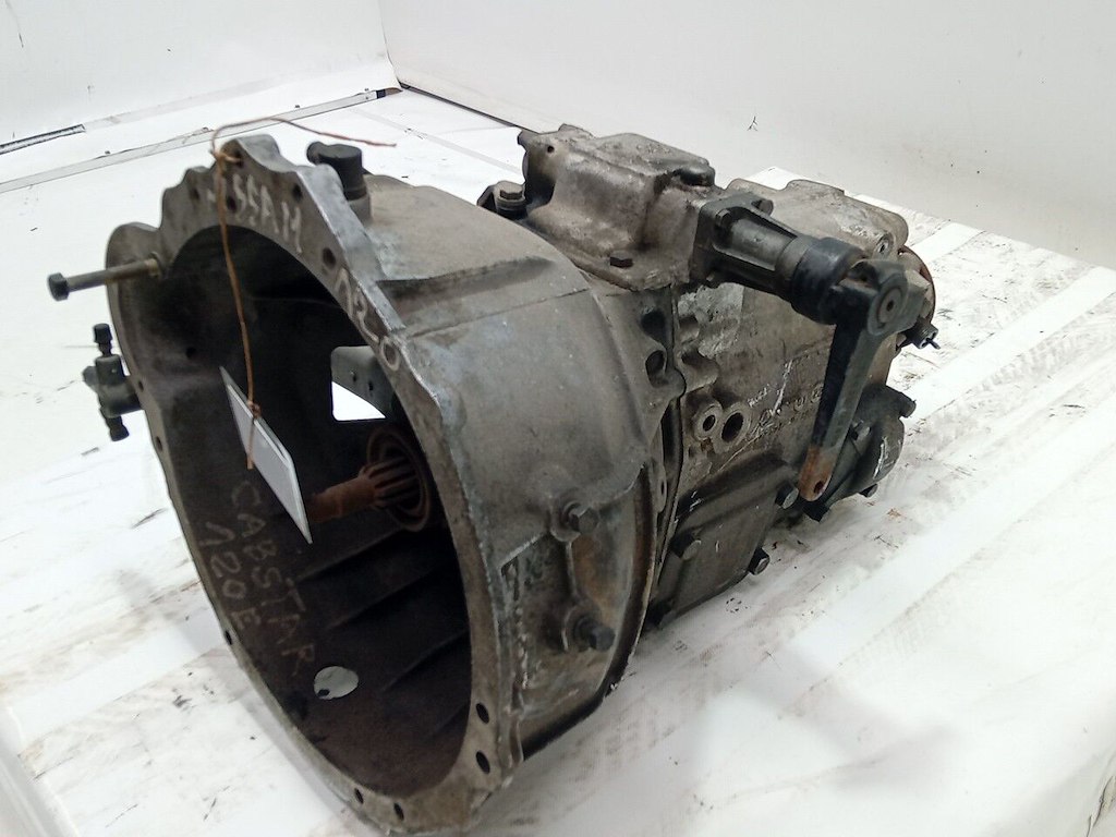 Nissan M525E / M5 25 E 02311546 menjač za Nissan CABSTAR F22, H40 kamiona
