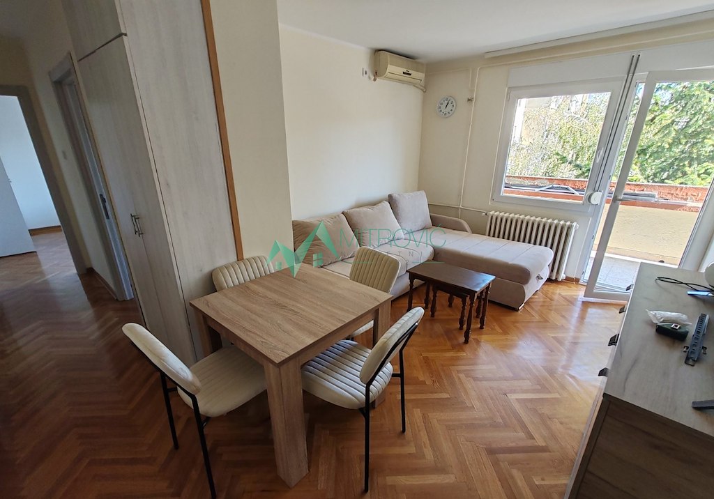 ID 1002455, NOVI SAD, CENTAR NS