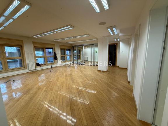 Stari grad - Centar-Poslovni prostor-195m2 ID#2914