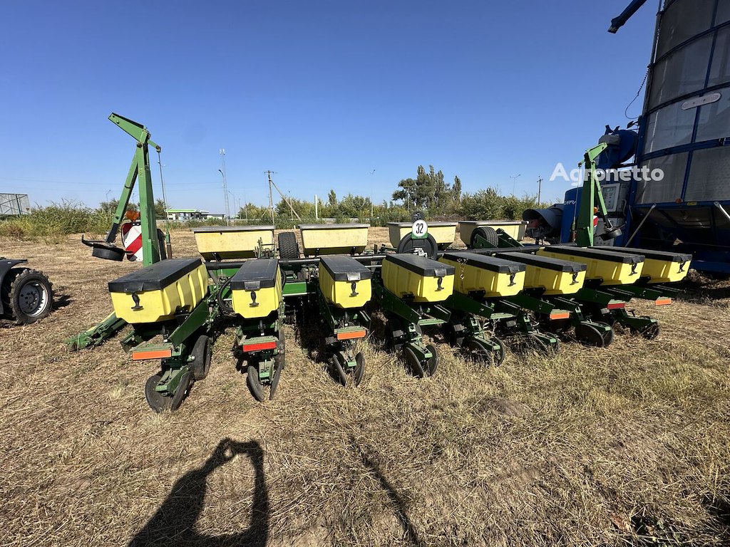 John Deere 1780 pneumatska precizna sejalica
