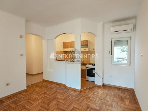 Mihajla Bandura, Plavi horizonti, Zemun ID#5600