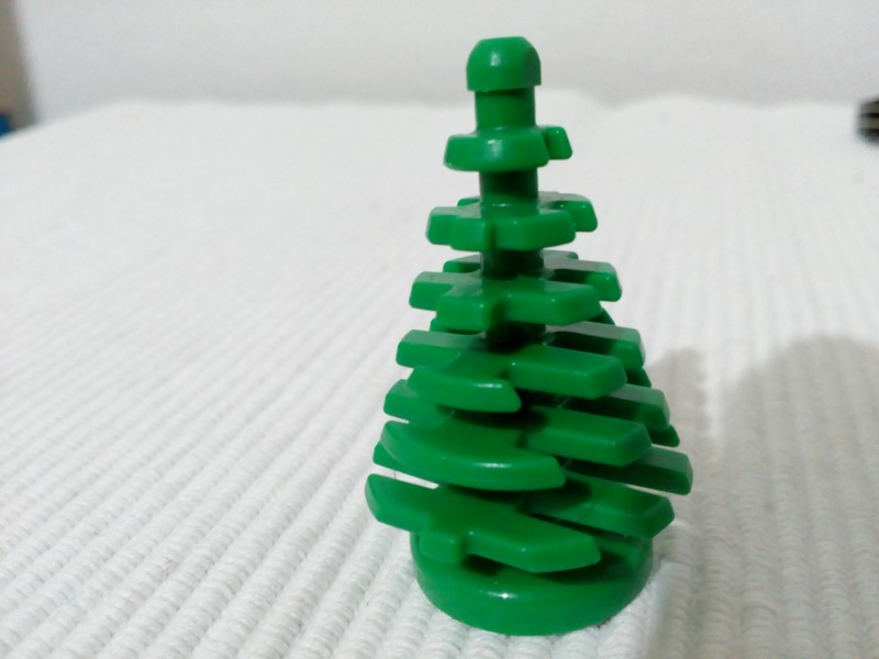 LEGO JELKA