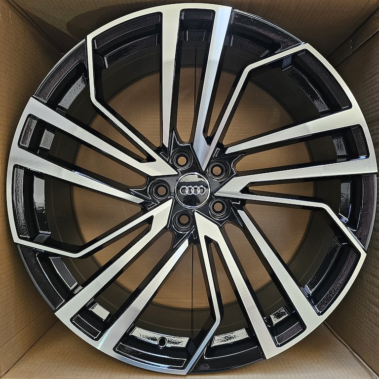ALU FELNE
10J x22 ET20 5X112