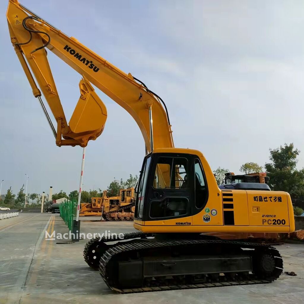 Komatsu PC200-6 bager guseničar