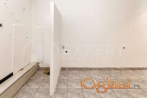 Lokal podzemni prolaz 14m2, Obrenovićeva