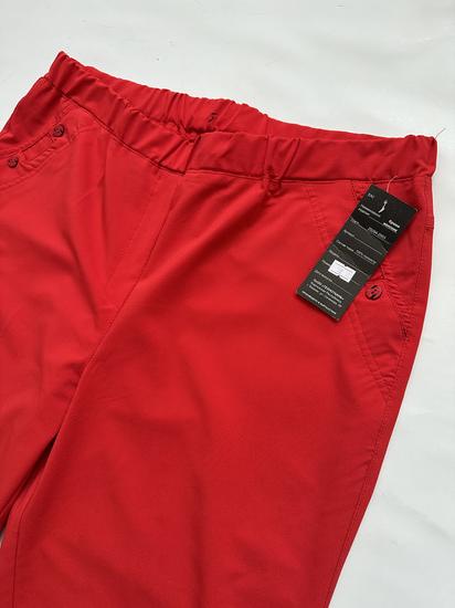 NELLY pantalone s etiketom