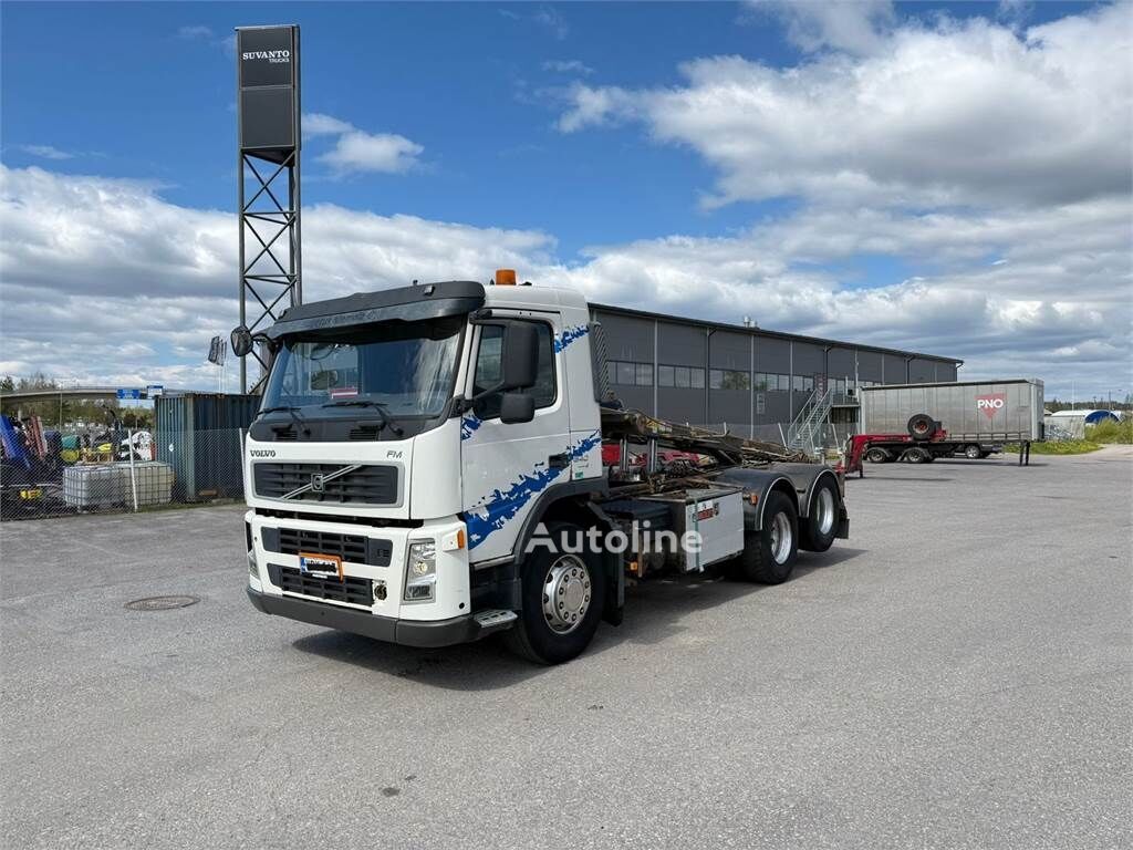 Volvo FM340 6x2 kamion sa kukom za podizanje tereta