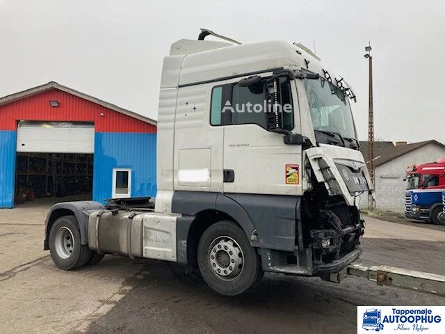 MAN TGX 18.460 tegljač nakon udesa