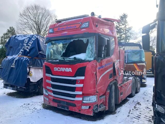 Scania R500 0 tegljač nakon udesa