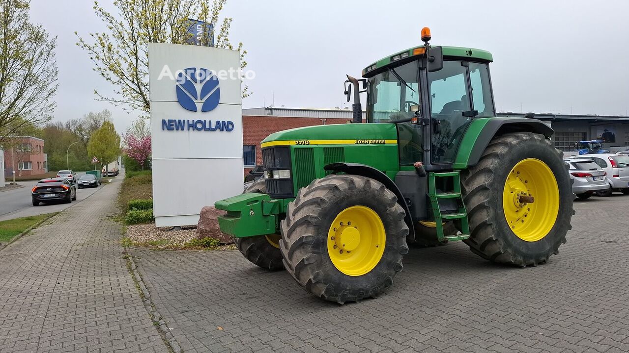 Prodaje se John Deere 7710 Powerquad traktor točkaš na aukciji