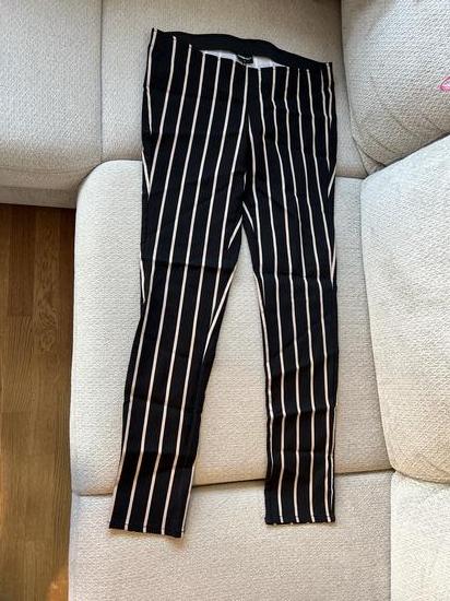 Pantalone na krem pruge