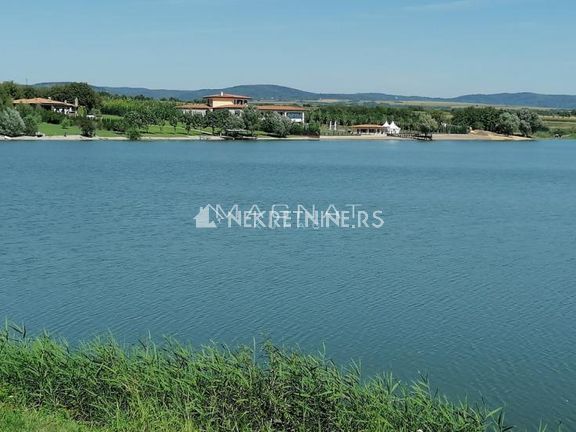 Pavlovačko jezero - Ruma - zemljište 2,3ha ID#1958