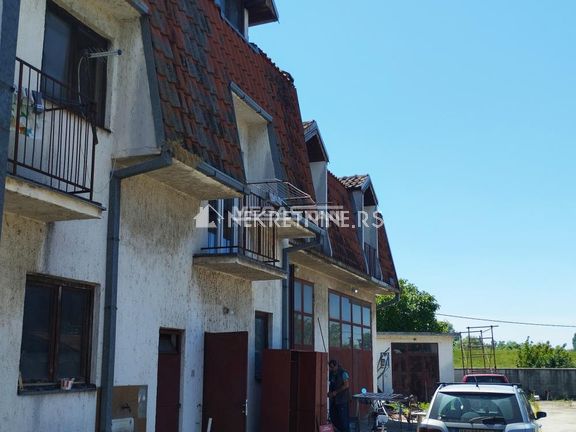 Krnjača, stambeno poslovni objekat