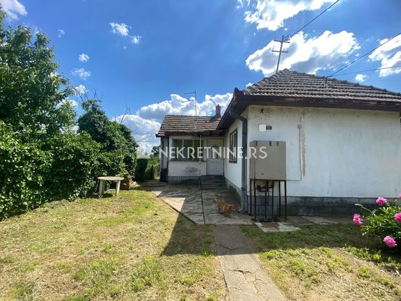 Kuća 79m², na 9,19ari placa - Obrenovac