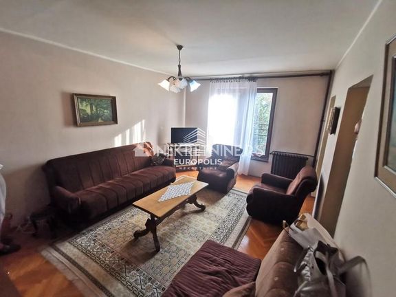 Prodaja, Bežanijska kosa 2, adaptibilan 3.5 ID#6386