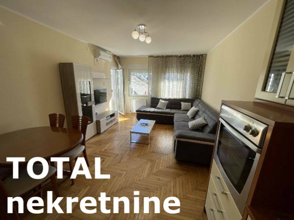 Dvosoban stan NOVI SAD, 500€
