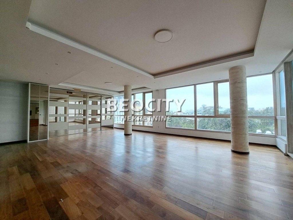 Vračar, Hram Svetog Save, , 5.0, 260m2, 1EUR