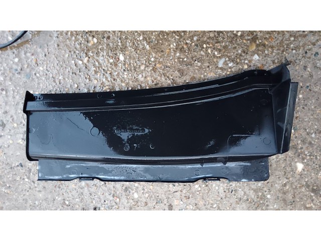 PLASTIKA ISPOD HAUBE OKO POLUGA BRISAČA CITROEN SAXSO