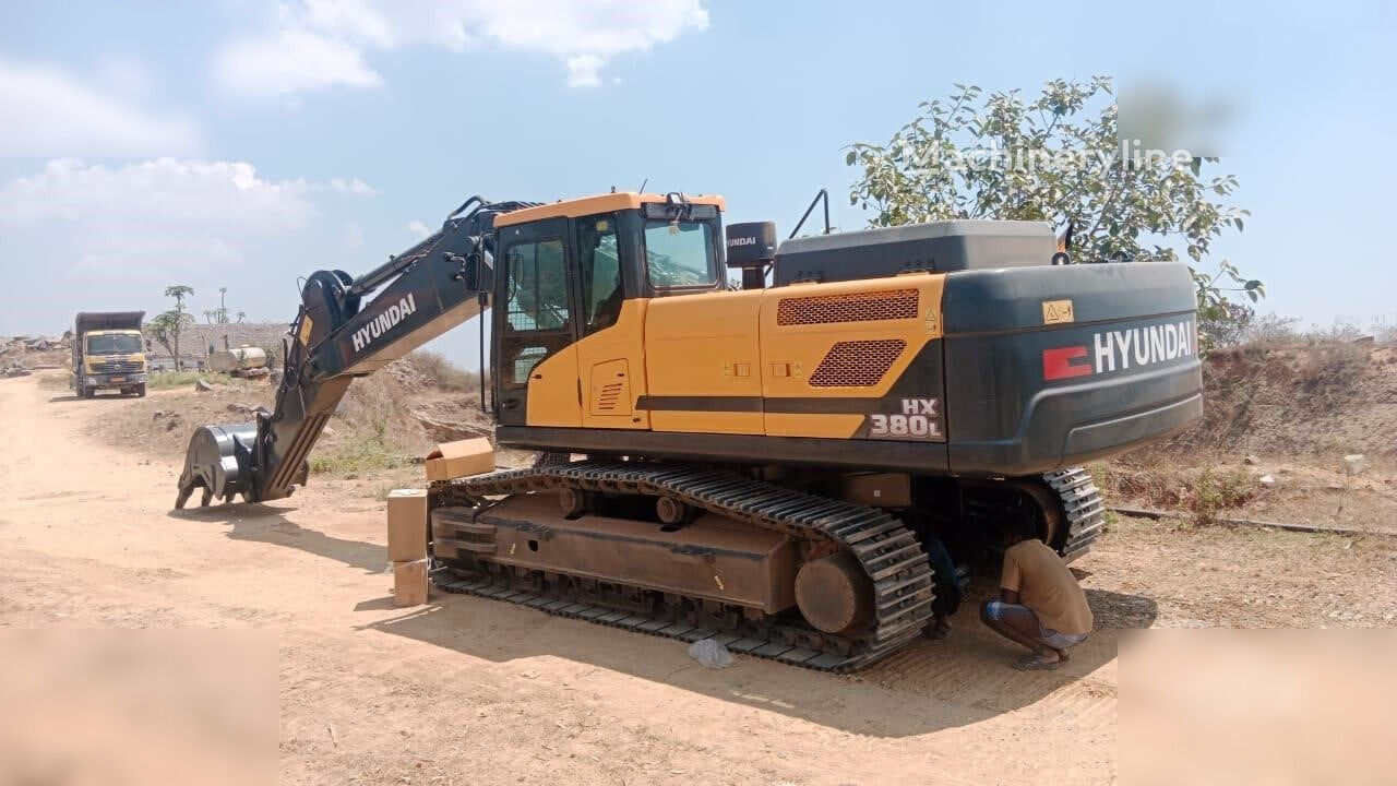 Novi Hyundai HX380L bager guseničar