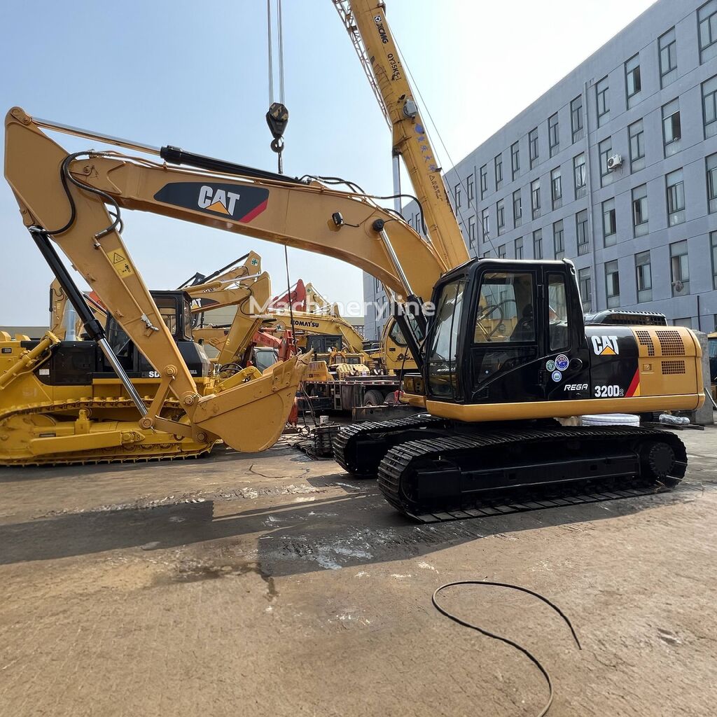 Caterpillar 320D2 bager guseničar