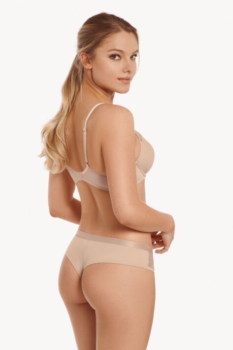 Brazilke Ivonne
