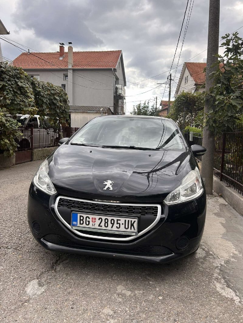 Peugeot 208
