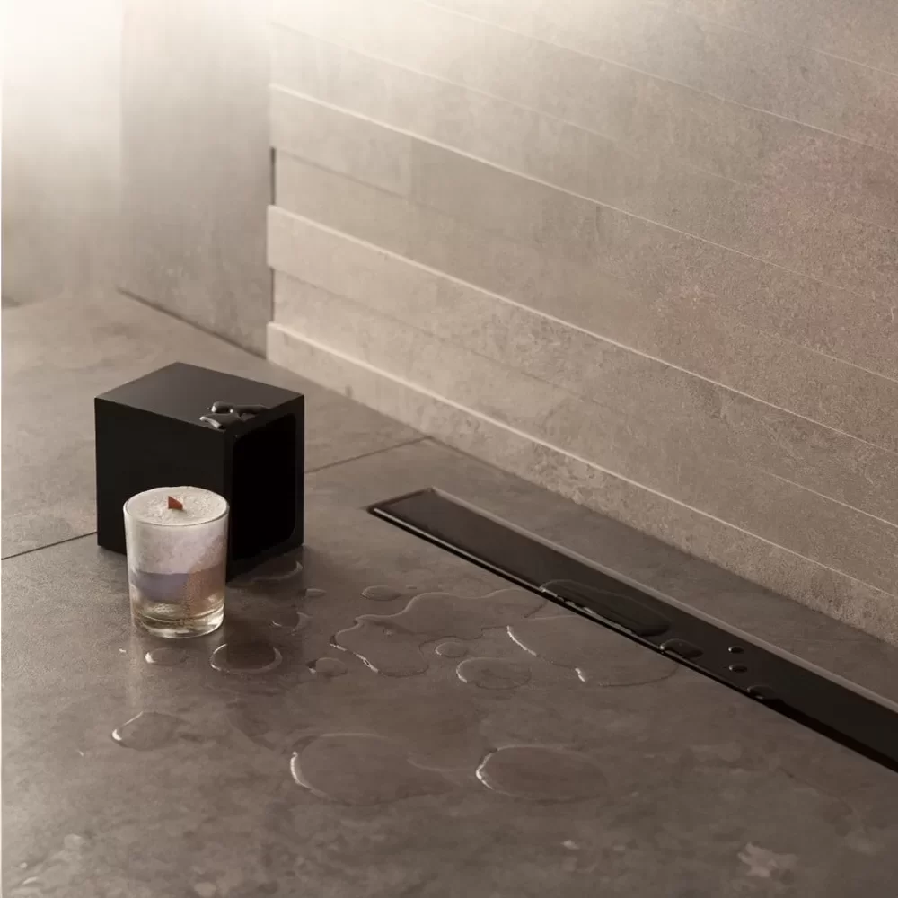 Peštan kanalice serije Confluo Frameless Line crno staklo