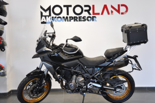 QJMOTOR SRT 700SX