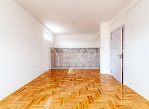 Prodaja Stan - Niš, Pantelej: Durlan - Beverli Hils - Jagodin mala