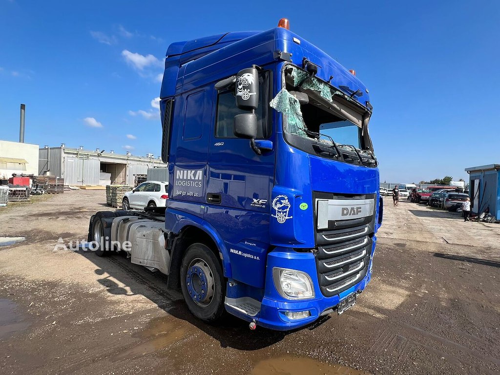 DAF XF 460FT tegljač nakon udesa