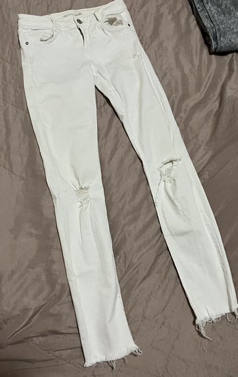 Zara bele farmerice (XS)