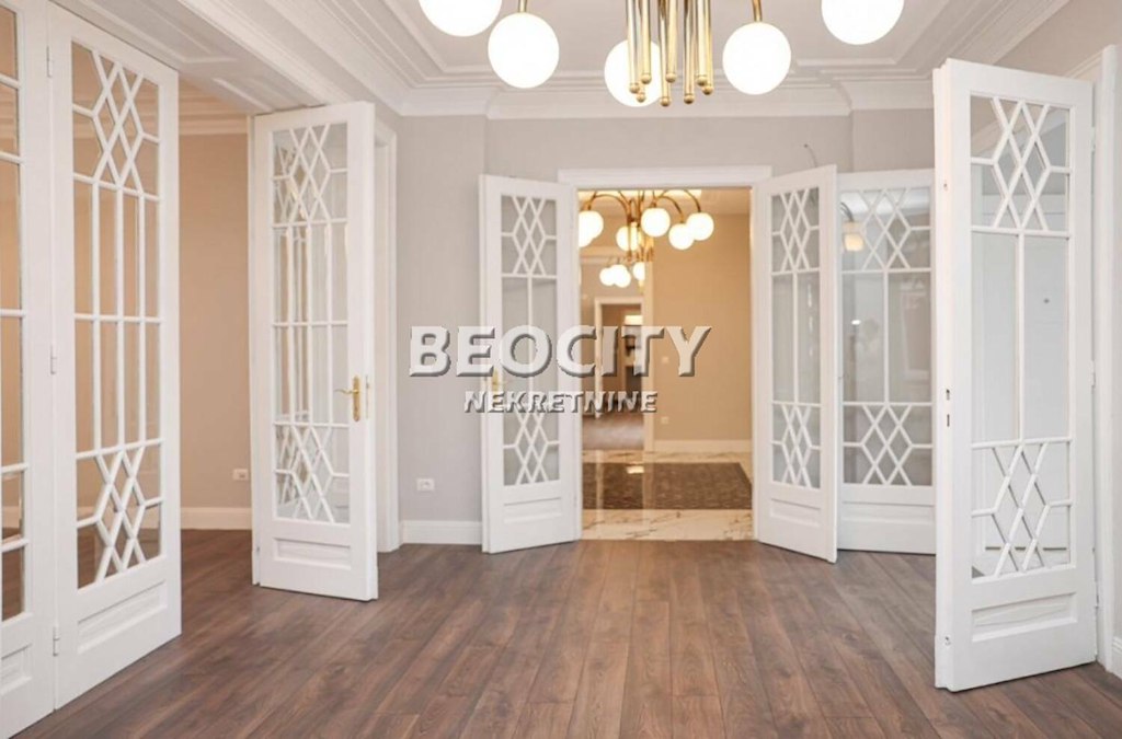 Stari grad, Obilićev venac, , 5.0, 293m2, 5900EUR