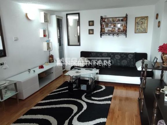 Kumodraž 2, renoviran, namešten
