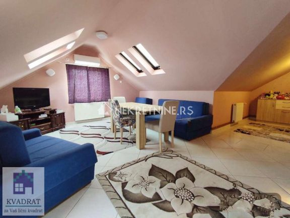 Trosoban stan 75 m², V sprat, Obrenovac – 97 000 € (NAMEŠTEN)