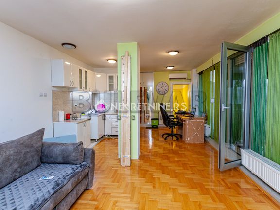 Dupleks, park Svetog Save, 151 m2