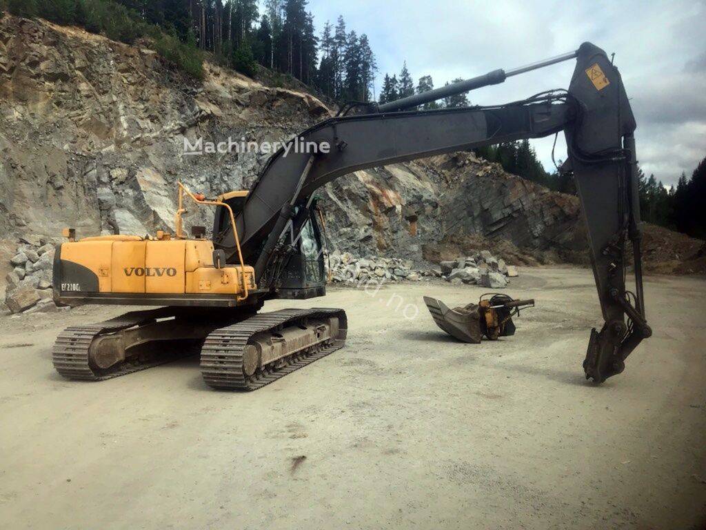 Volvo EC210 CL *15.500hrs *ROTOTILT *NEW TRACKS *BUCKET bager guseničar