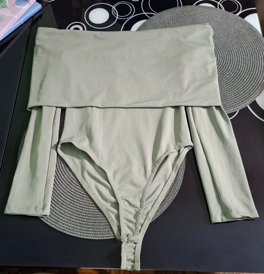 Potpuno nov zara body RASPRODAJA