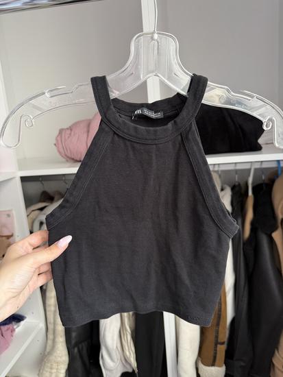 Zara crni croptop