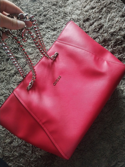 Crvena Guess torba